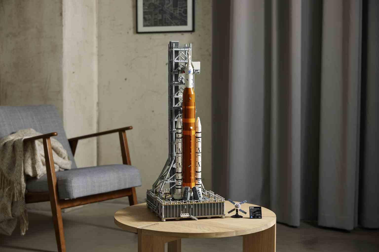 LEGO ICONS | Sistema de Lanzamiento Espacial Artemis de la NASA - 10341 ...